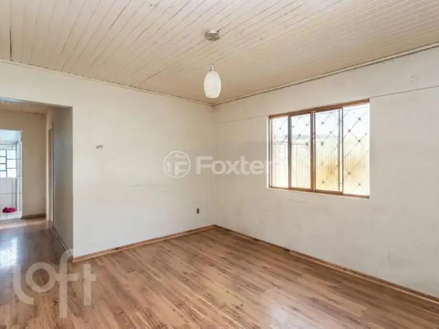 Casa / Sobrado para Venda em Porto Alegre/RS Cavalhada 3 Quartos