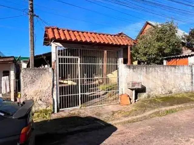 Casa / Sobrado para Venda em Porto Alegre/RS Cavalhada 3 Quartos
