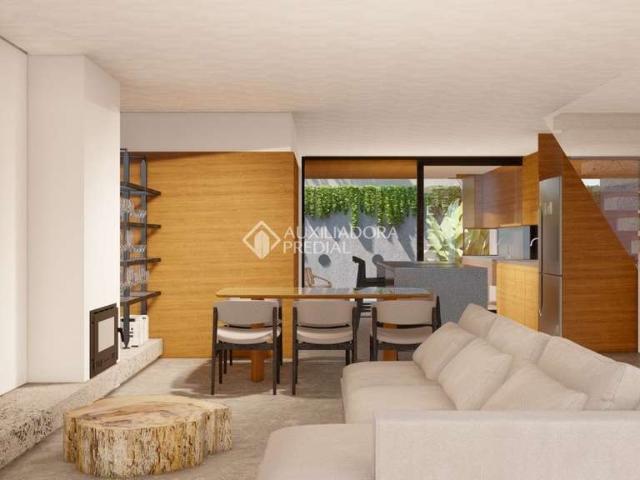 Casa / Sobrado para Venda em Porto Alegre/RS Cavalhada 3 Quartos