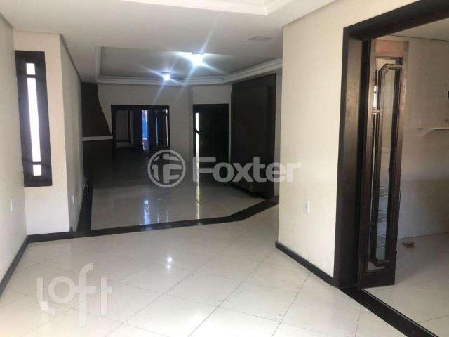 Casa / Sobrado para Venda em Porto Alegre/RS Cavalhada 3 Quartos