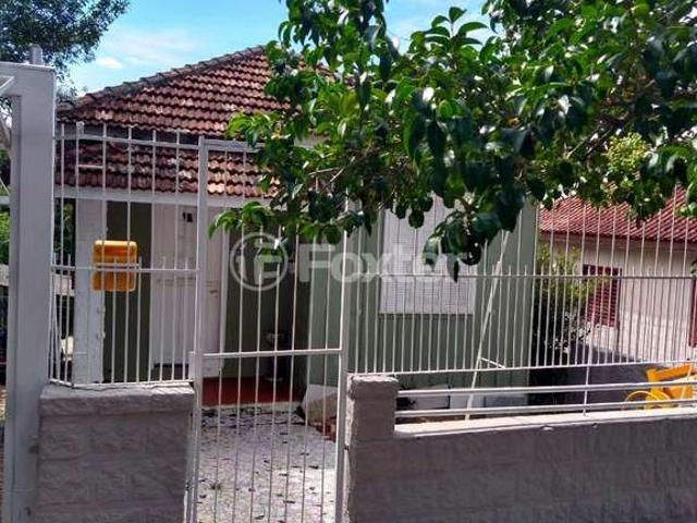 Casa / Sobrado para Venda em Porto Alegre/RS Cavalhada 3 Quartos