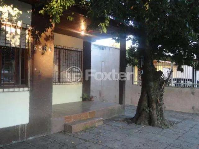 Casa / Sobrado para Venda em Porto Alegre/RS Cavalhada 3 Quartos