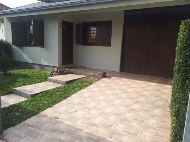 Casa / Sobrado para Venda em Porto Alegre/RS Cavalhada 2 Quartos