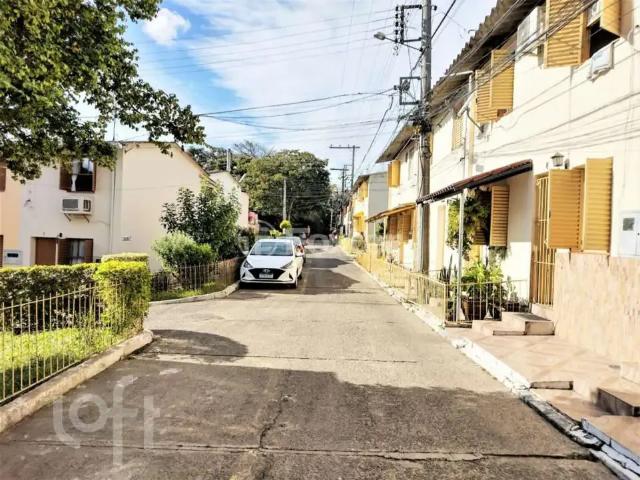 Casa / Sobrado para Venda em Porto Alegre/RS Cavalhada 2 Quartos