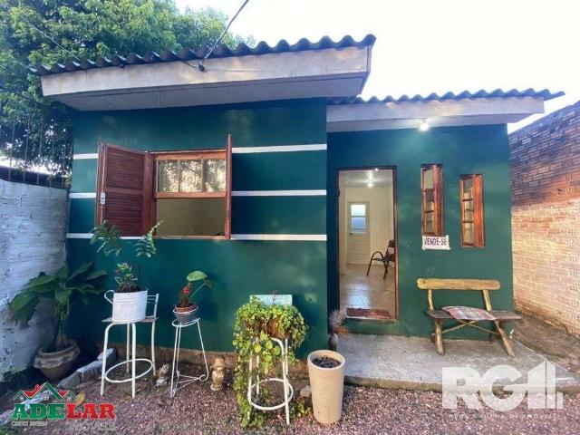 Casa / Sobrado para Venda em Porto Alegre/RS Cavalhada 2 Quartos