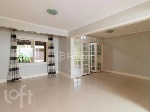 Casa / Sobrado para Venda em Porto Alegre/RS Cavalhada 2 Quartos