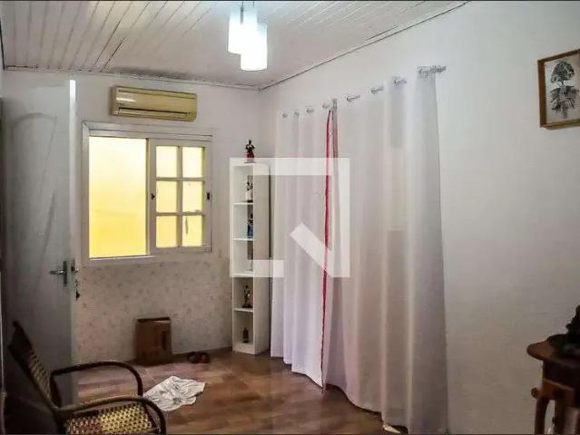 Casa / Sobrado para Venda em Porto Alegre/RS Cavalhada 4 Quartos