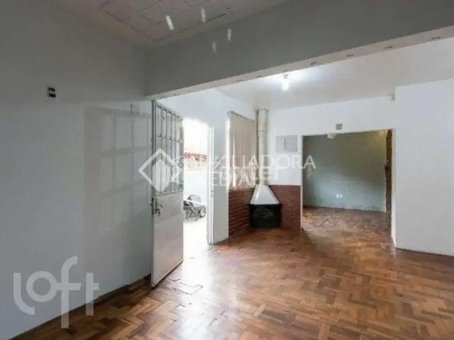 Casa / Sobrado para Venda em Porto Alegre/RS Cavalhada 4 Quartos