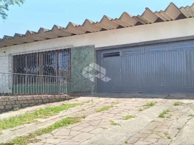 Casa / Sobrado para Venda em Porto Alegre/RS Cavalhada 4 Quartos