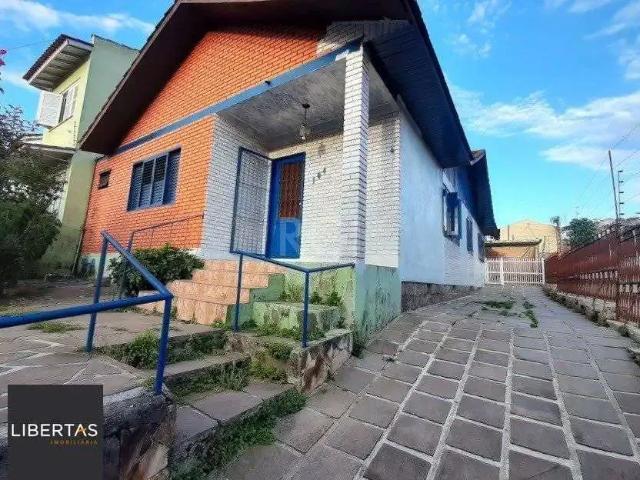 Casa / Sobrado para Venda em Porto Alegre/RS Cavalhada 4 Quartos