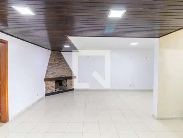 Casa / Sobrado para Venda em Porto Alegre/RS Cavalhada 4 Quartos