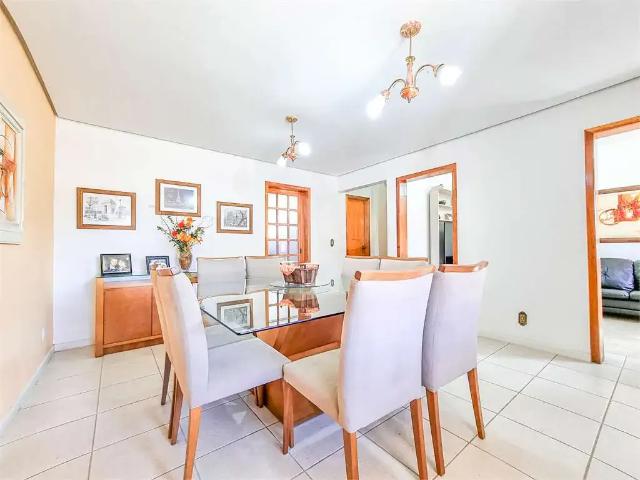 Casa / Sobrado para Venda em Porto Alegre/RS Cavalhada 4 Quartos