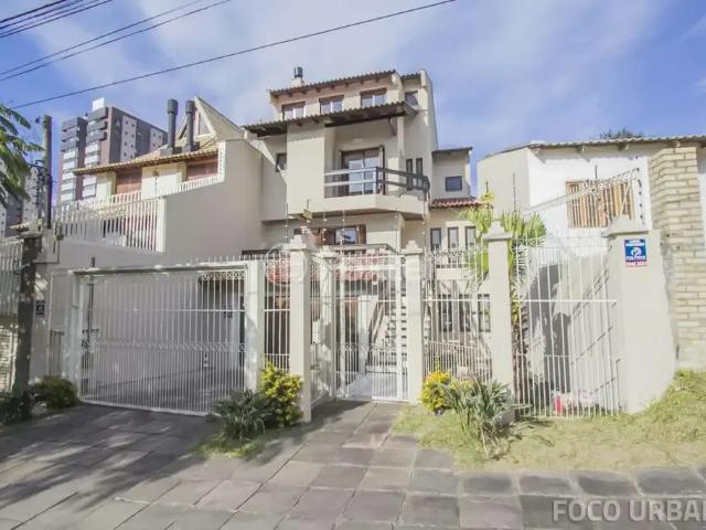 Casa / Sobrado para Venda em Porto Alegre/RS Chácara das Pedras 3 Quartos