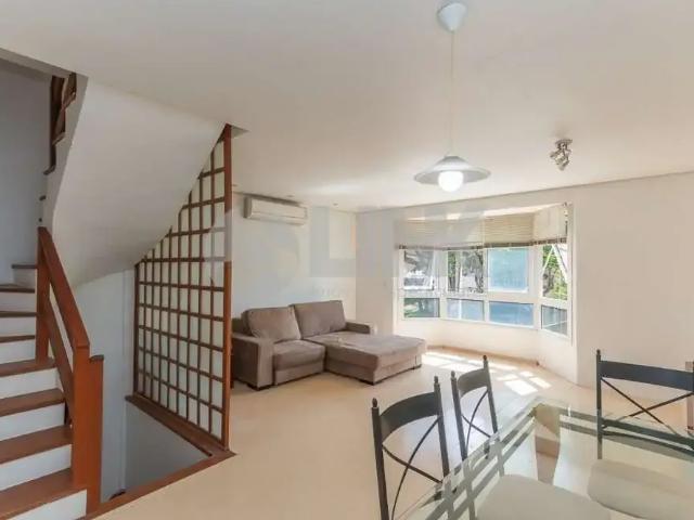 Casa / Sobrado para Venda em Porto Alegre/RS Chácara das Pedras 3 Quartos