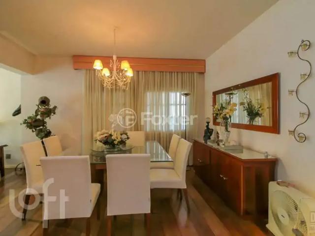 Casa / Sobrado para Venda em Porto Alegre/RS Chácara das Pedras 3 Quartos