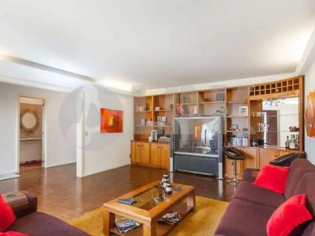 Casa / Sobrado para Venda em Porto Alegre/RS Chácara das Pedras 3 Quartos