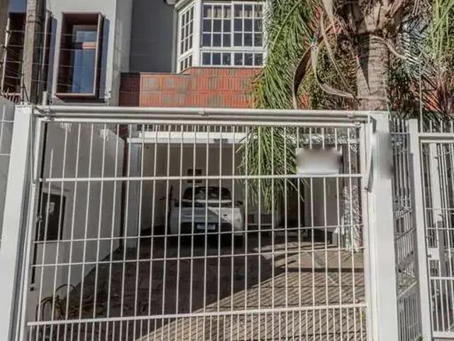 Casa / Sobrado para Venda em Porto Alegre/RS Chácara das Pedras 3 Quartos