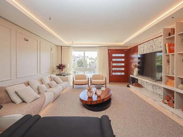 Casa / Sobrado para Venda em Porto Alegre/RS Chácara das Pedras 3 Quartos