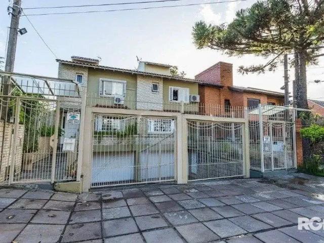 Casa / Sobrado para Venda em Porto Alegre/RS Chácara das Pedras 3 Quartos