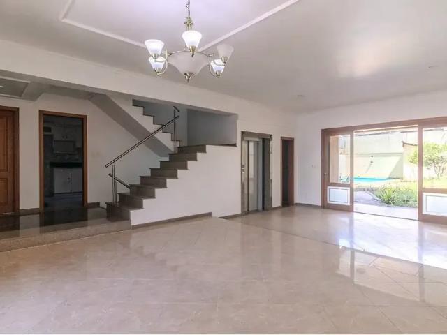 Casa / Sobrado para Venda em Porto Alegre/RS Chácara das Pedras 3 Quartos