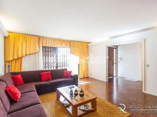 Casa / Sobrado para Venda em Porto Alegre/RS Chácara das Pedras 3 Quartos