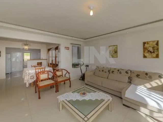 Casa / Sobrado para Venda em Porto Alegre/RS Chácara das Pedras 3 Quartos