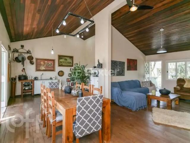 Casa / Sobrado para Venda em Porto Alegre/RS Chácara das Pedras 3 Quartos