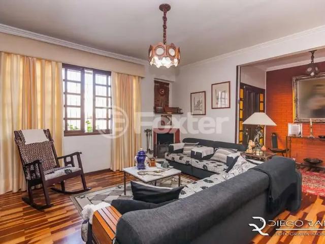 Casa / Sobrado para Venda em Porto Alegre/RS Chácara das Pedras 3 Quartos