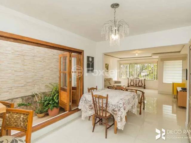 Casa / Sobrado para Venda em Porto Alegre/RS Chácara das Pedras 3 Quartos