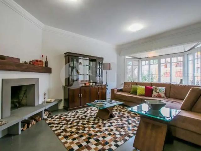 Casa / Sobrado para Venda em Porto Alegre/RS Chácara das Pedras 4 Quartos
