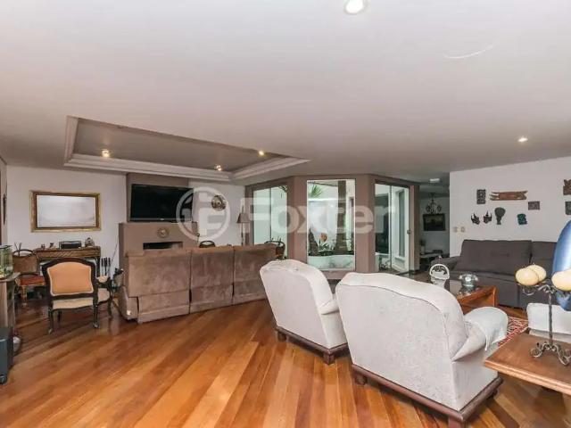 Casa / Sobrado para Venda em Porto Alegre/RS Chácara das Pedras 4 Quartos