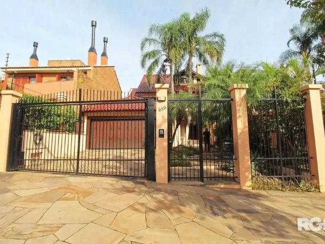 Casa / Sobrado para Venda em Porto Alegre/RS Chácara das Pedras 4 Quartos