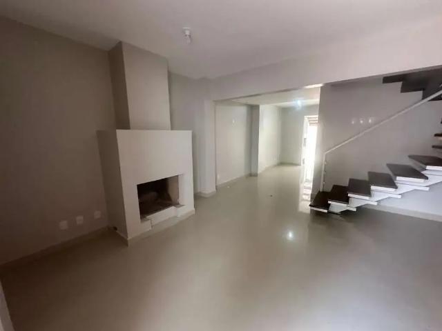 Casa / Sobrado para Venda em Porto Alegre/RS Chácara das Pedras 4 Quartos
