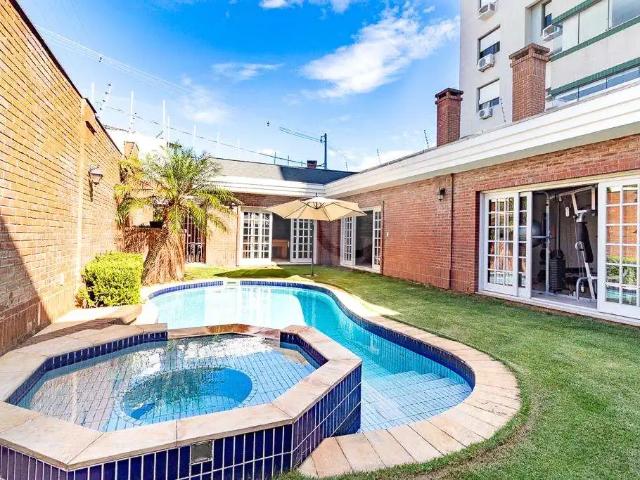 Casa / Sobrado para Venda em Porto Alegre/RS Chácara das Pedras 4 Quartos