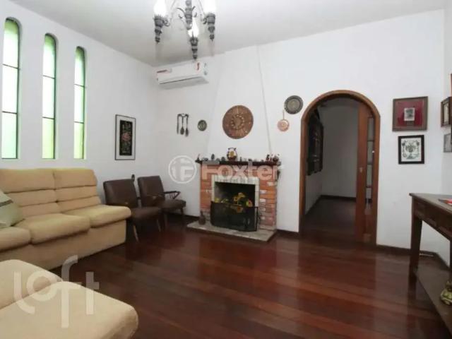 Casa / Sobrado para Venda em Porto Alegre/RS Chácara das Pedras 6 Quartos