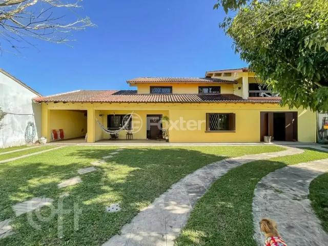 Casa / Sobrado para Venda em Porto Alegre/RS Chapéu do Sol 4 Quartos