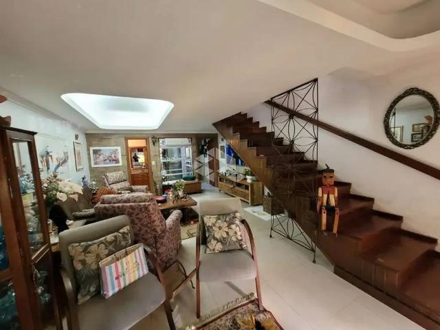 Casa / Sobrado para Venda em Porto Alegre/RS Cidade Baixa 3 Quartos