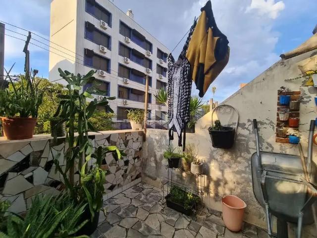 Casa / Sobrado para Venda em Porto Alegre/RS Cidade Baixa 2 Quartos