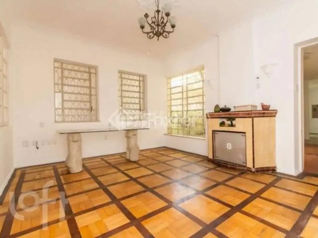 Casa / Sobrado para Venda em Porto Alegre/RS Cidade Baixa 4 Quartos