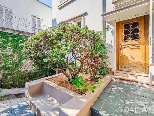 Casa / Sobrado para Venda em Porto Alegre/RS Cidade Baixa 4 Quartos