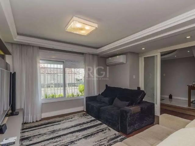 Casa / Sobrado para Venda em Porto Alegre/RS Coronel Aparício Borges 4 Quartos
