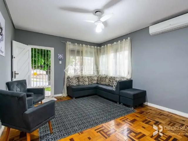 Casa / Sobrado para Venda em Porto Alegre/RS Coronel Aparício Borges 3 Quartos