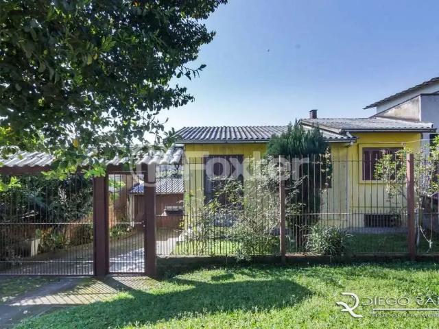 Casa / Sobrado para Venda em Porto Alegre/RS Coronel Aparício Borges 3 Quartos