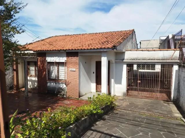 Casa / Sobrado para Venda em Porto Alegre/RS Costa e Silva 2 Quartos
