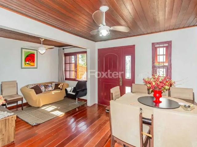 Casa / Sobrado para Venda em Porto Alegre/RS Costa e Silva 3 Quartos