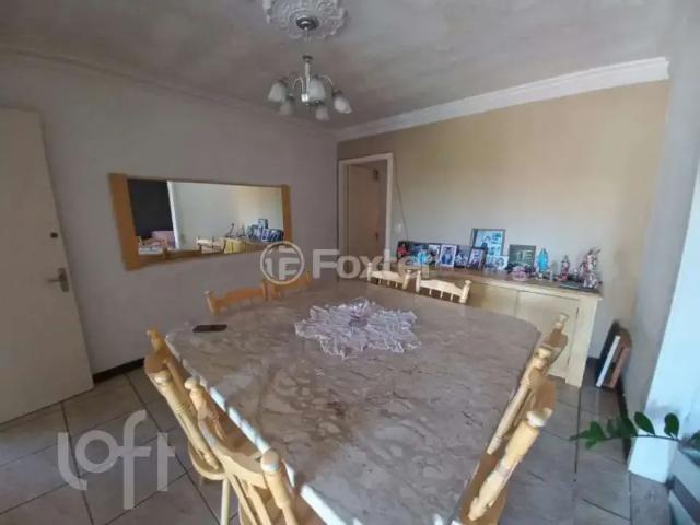 Casa / Sobrado para Venda em Porto Alegre/RS Costa e Silva 3 Quartos