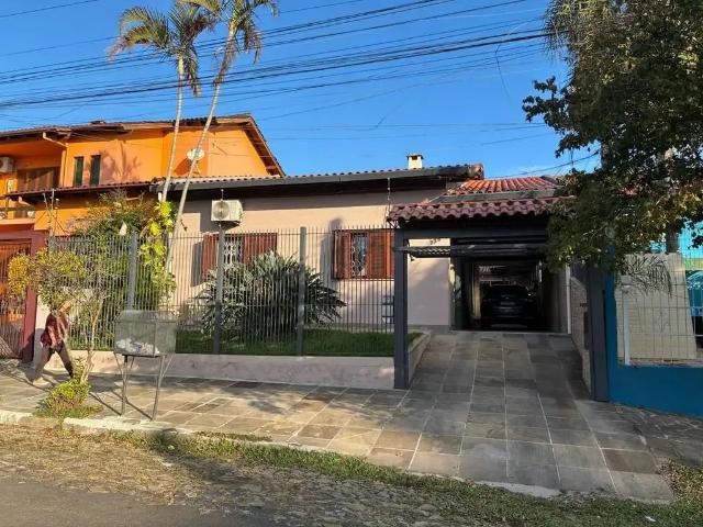 Casa / Sobrado para Venda em Porto Alegre/RS Costa e Silva 3 Quartos