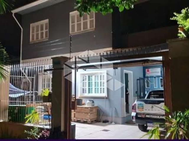Casa / Sobrado para Venda em Porto Alegre/RS Costa e Silva 7 Quartos