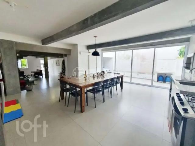 Casa / Sobrado para Venda em Porto Alegre/RS Cristo Redentor 3 Quartos