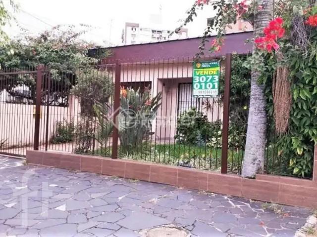 Casa / Sobrado para Venda em Porto Alegre/RS Cristo Redentor 3 Quartos